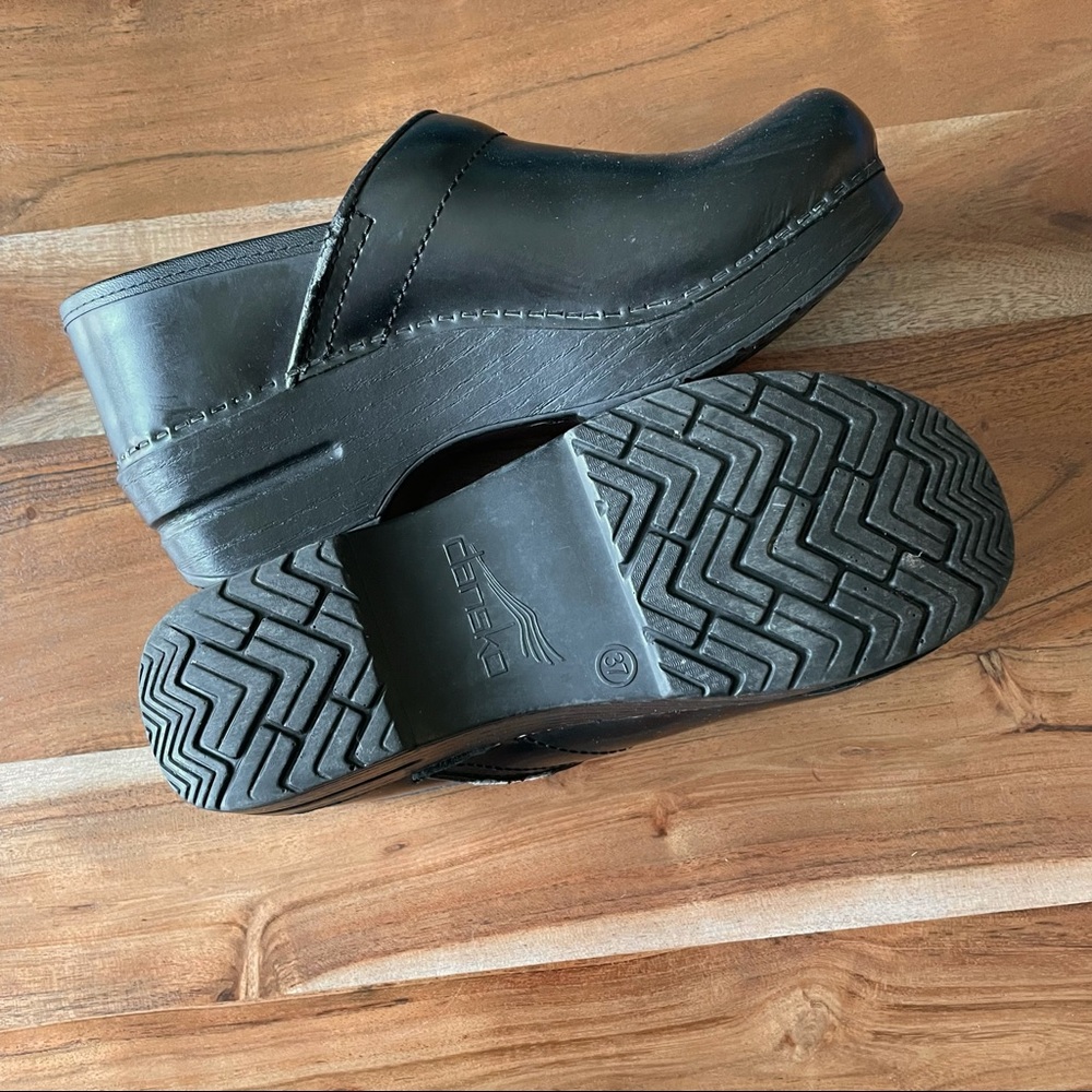 Dansko Classic Professional Black Clog Shoe - Gem